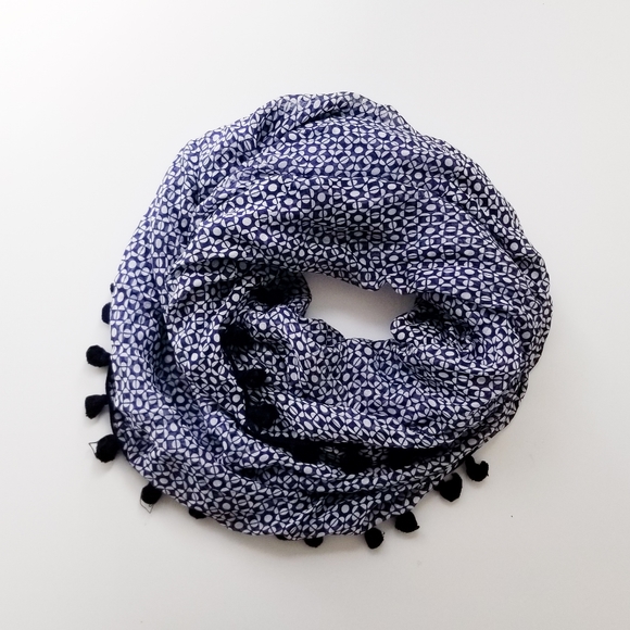 J. Crew | Accessories | J Crew Lightweight Infinity Scarf With Tassels ...